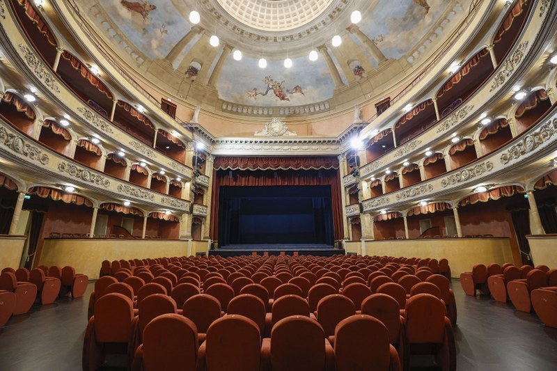 Teatro Storchi, teatro rinnovato per la nuova stagione - Comune di Modena